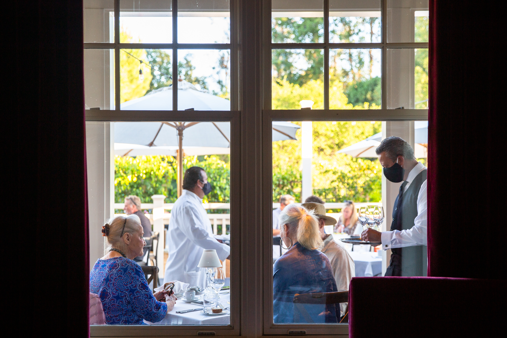 What does fine dining look like during a pandemic? - The Almanac