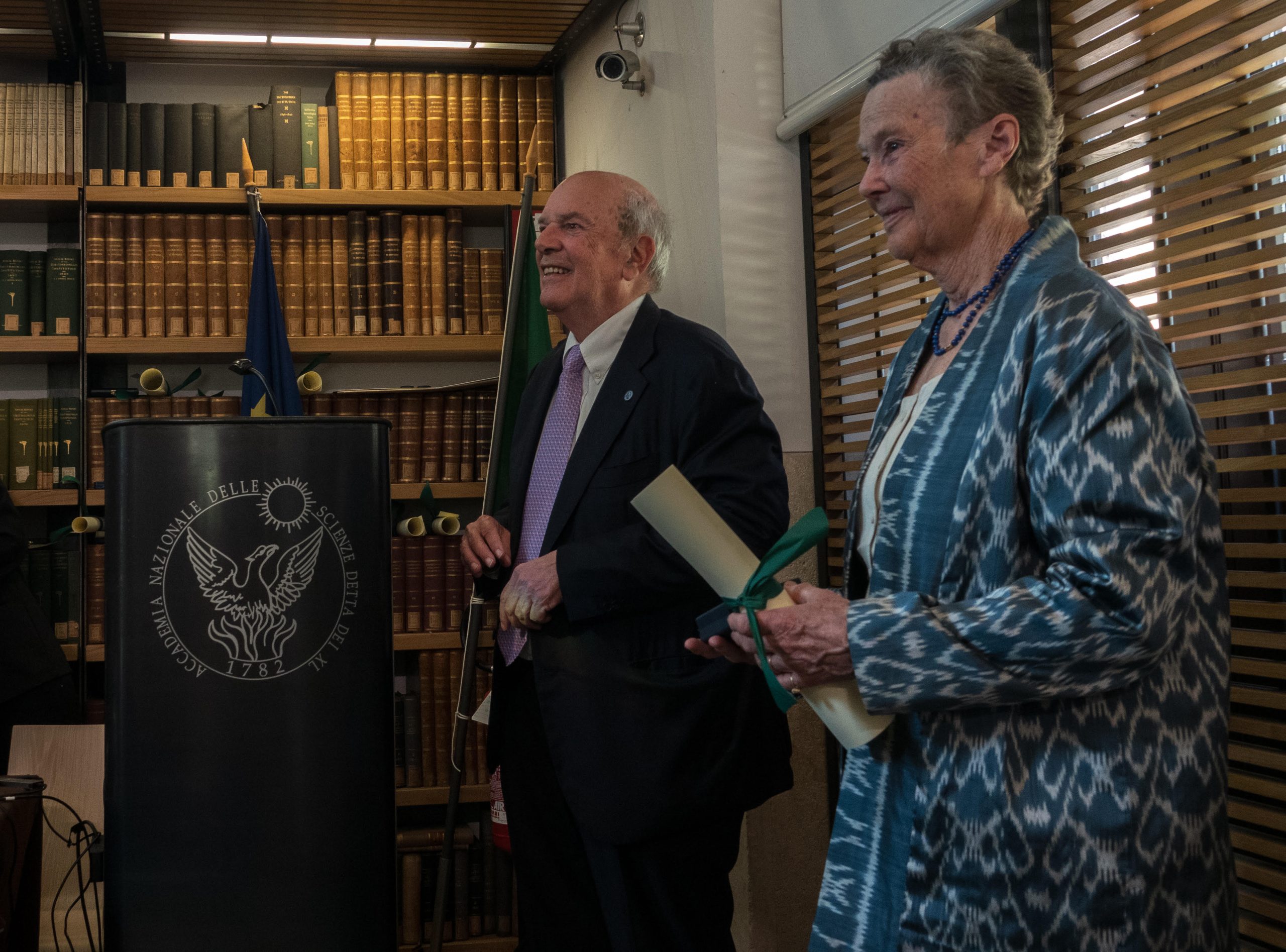 Portola Valley resident Helen Quinn awarded prestigious physics award ...