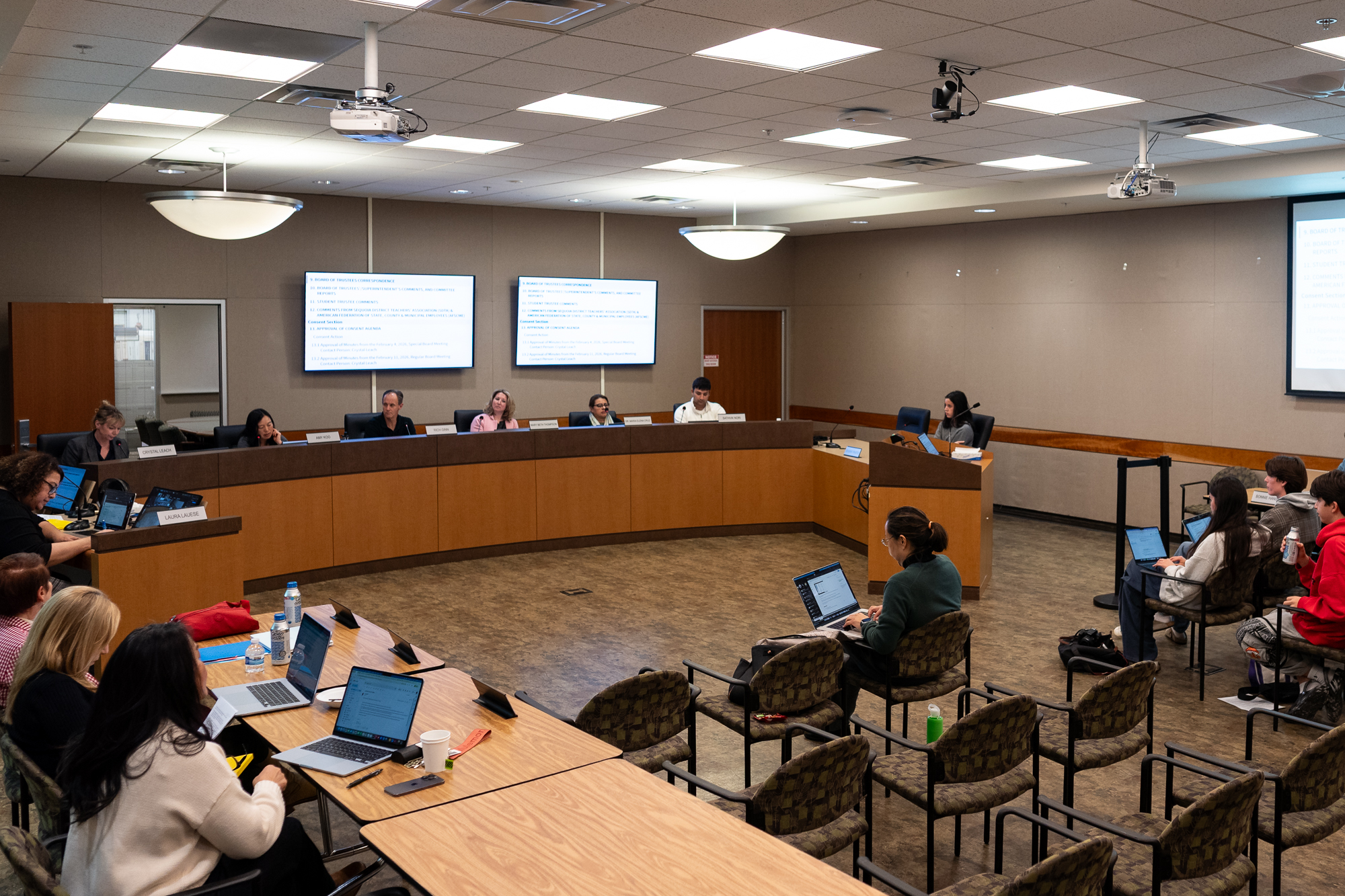 High school board stays the course, won't bring back ninth-grade honors ...