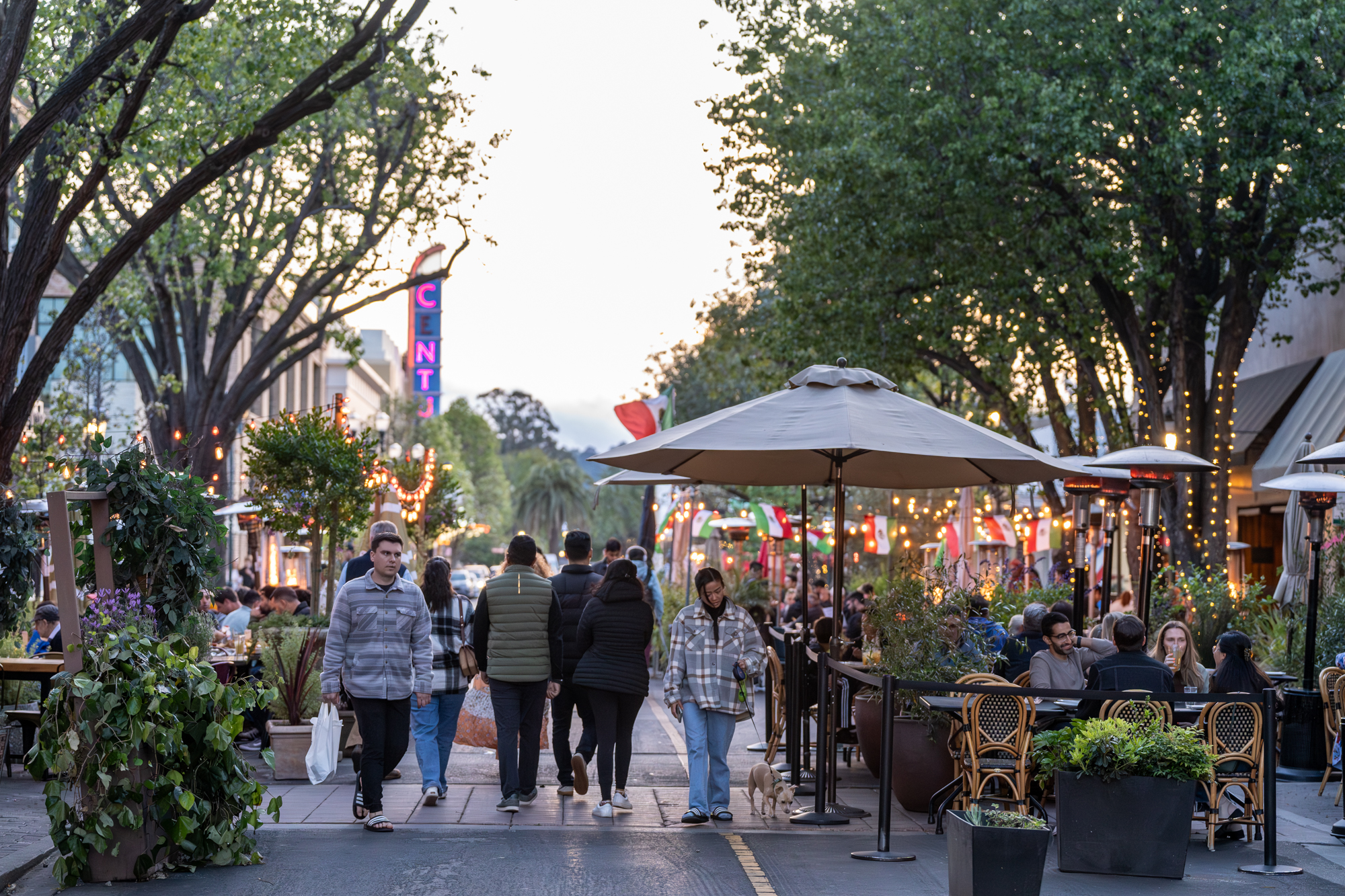 Mixed economic signals seen in San Mateo County economy - The Almanac